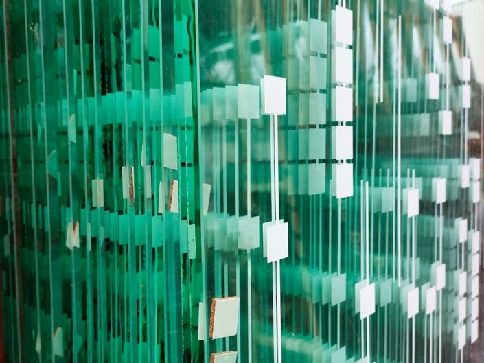 ¿Qué es el Vidrio Templado? Todo lo que Necesitas Saber